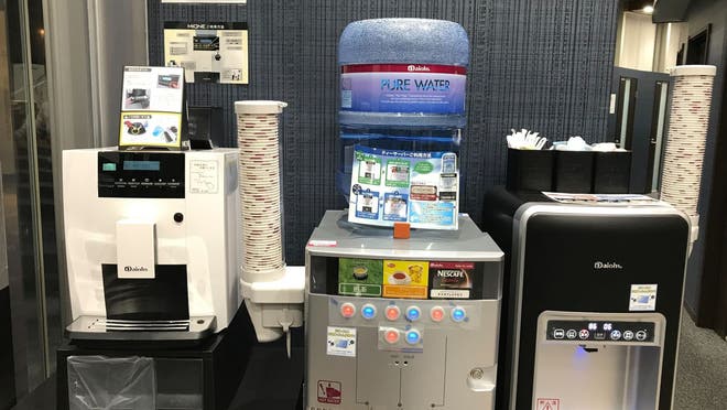 ★今すぐ予約★新橋駅直結の会議室【ROOM_A】最大8名完全個室/大画面モニター完備☆商談や会議★高速Wi-Fi/フリードリンクの写真7