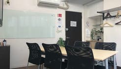 【2/6リニューアルOPEN:ゆるり新宿西口】駅から徒歩30秒、JR新宿駅からも地下通路で5分。ミーティングからテレワークまで。の写真2