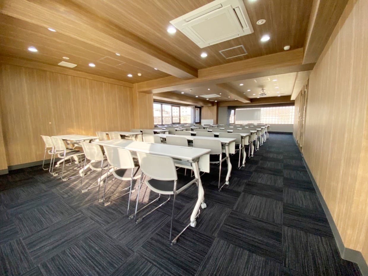 京都貸会議室　ユニスペース四条烏丸　会議室　【烏丸駅より徒歩3分！専有線&ビジネス用Wi-Fi無料！最大46名様まで収容可能】の写真7