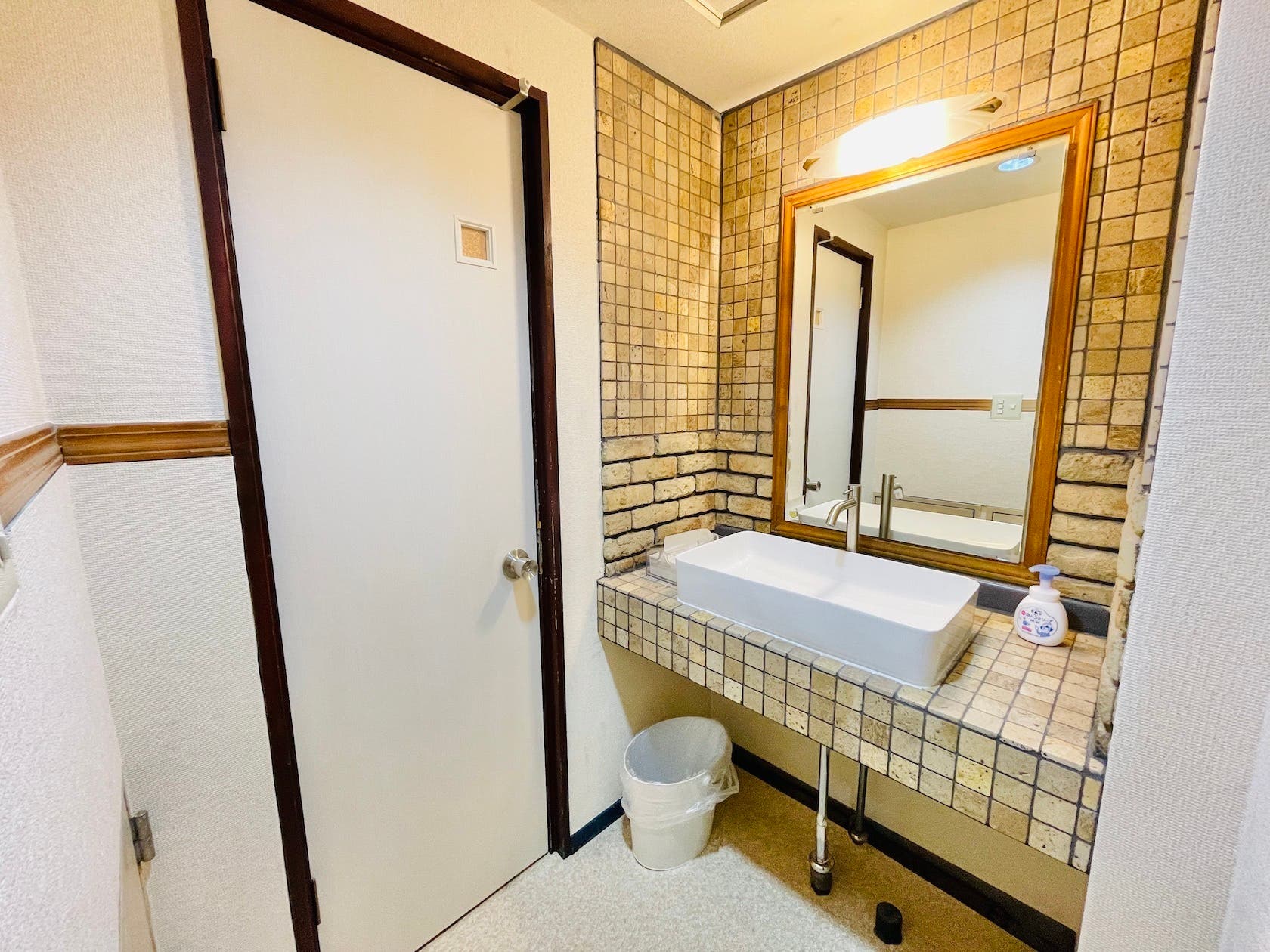 【青葉台駅3分】ダンススタジオ｜3.6m大型鏡　個人練習に最適｜24時間営業｜楽器演奏｜Wi-Fi完備[Nemica青葉台1]の写真13