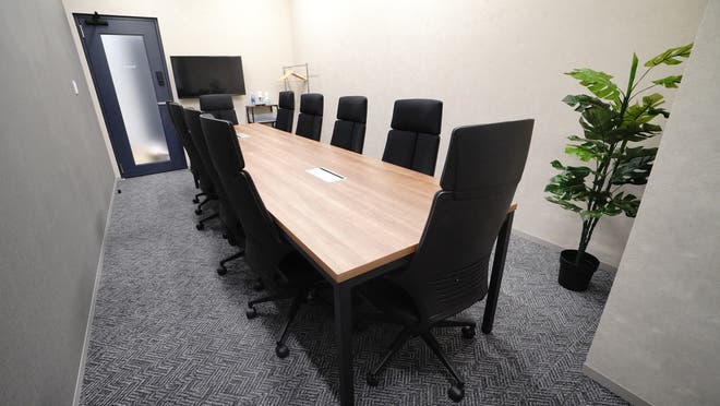 <小田急海老名貸し会議室A>海老名駅徒歩2分!新築大型オフィス内✨10名収容!Wi-Fi/モニター無料!会議/セミナー/研修の写真3