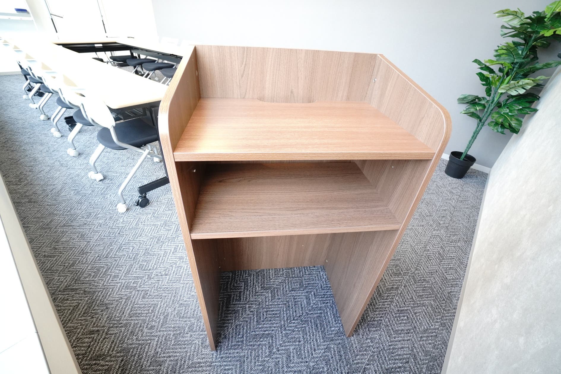 ＜小田急海老名貸し会議室D＞海老名駅徒歩2分！新築大型オフィス内✨15名収容！Wi-Fi/モニター無料！会議/セミナー/研修の写真10