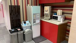 【畳大広間】換気ばっちり!ママ会や座談会靴脱いでくつろげる8名スペースの写真3
