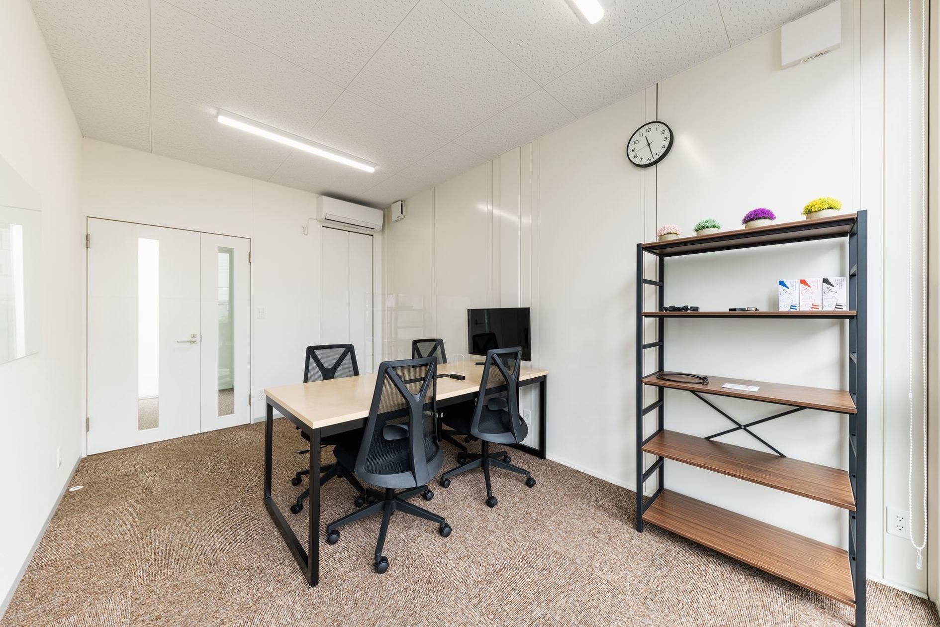 【Work2】✨U-SPACE草加店✨集中できる個室空間となっております♪Wi-Fi/草加市の写真2