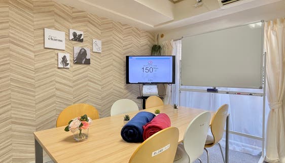 大門駅1分|8名様迄 会議室 24時間営業🏪|ご商談 打合せ WEB会議|カウンセリング 面談 講習会|光Wi-Fi|施術ベッドの写真1