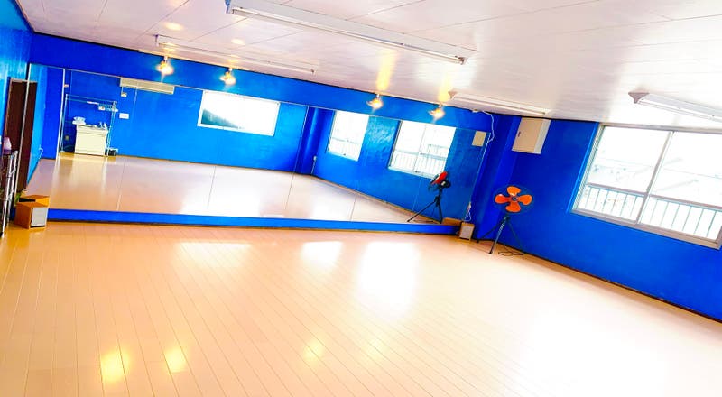 【南海岸和田】ダンス•ヨガ•各種フィットネスなどのレッスン開催や練習に最適★楽器演奏も可♪多様に使えるおしゃれなスタジオ☆
