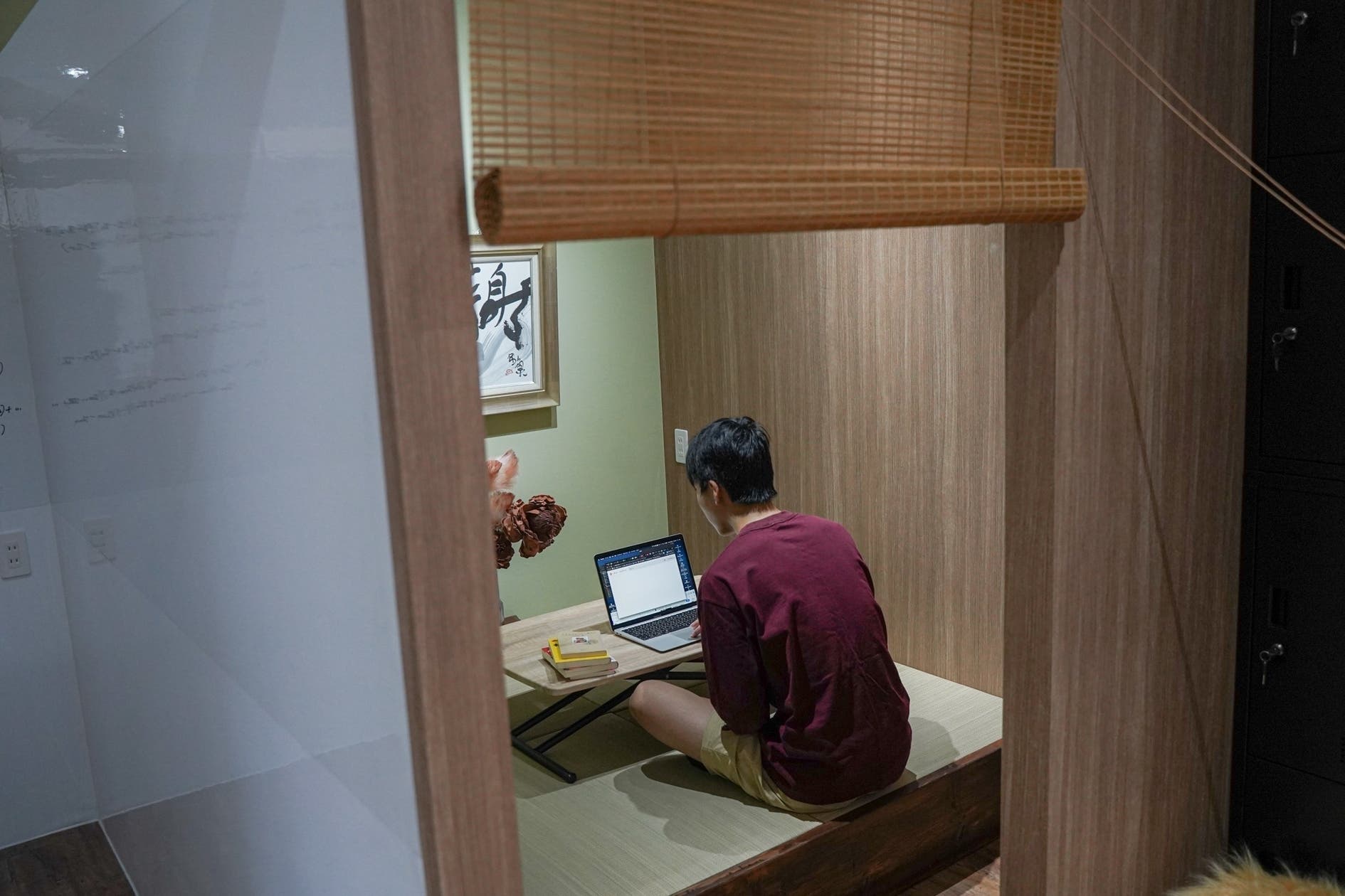 片原町駅徒歩1分！コワーキングスペースの写真5