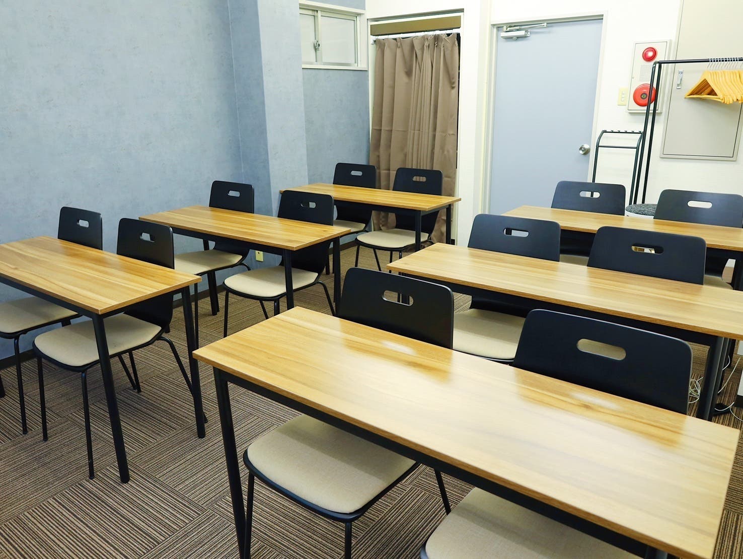 【神田駅北口30秒】プロジェクター/WiFi有り/完全個室/会議/打合せ/オンライン/ボドゲに最適/ForYouSpace内神田の写真6