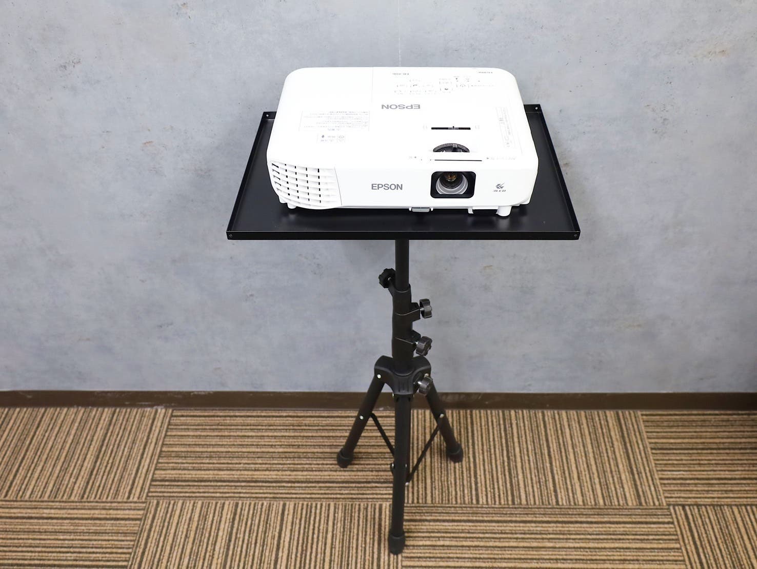 【神田駅北口30秒】プロジェクター/WiFi有り/完全個室/会議/打合せ/オンライン/ボドゲに最適/ForYouSpace内神田の写真12