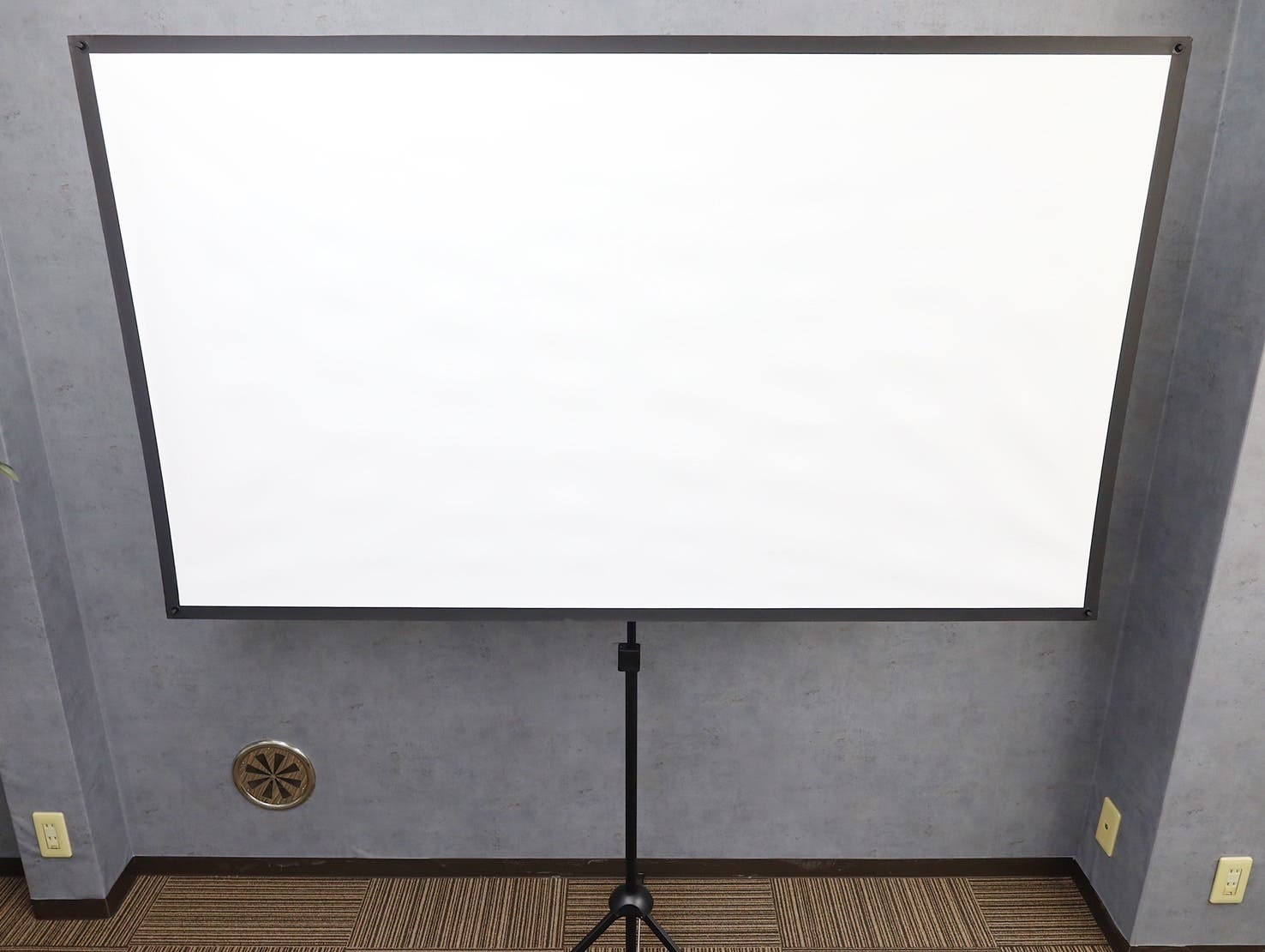 【神田駅北口30秒】プロジェクター/WiFi有り/完全個室/会議/打合せ/オンライン/ボドゲに最適/ForYouSpace内神田の写真13