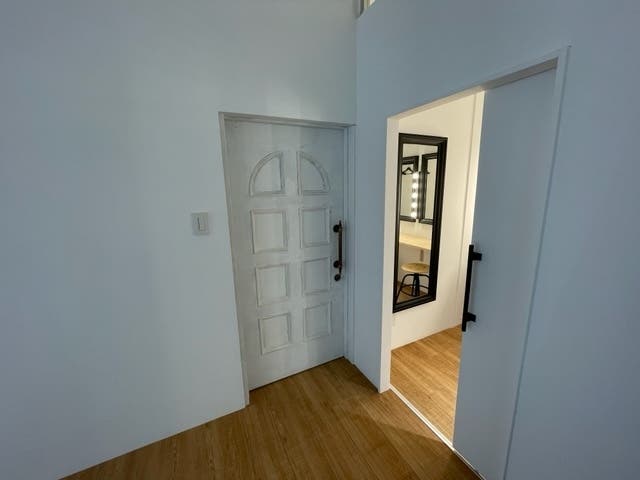 【中野富士見町駅徒歩1分】HP完成記念！高2.8×横5.5ｍ白ホリ、トップライトの打てるレンタル撮影スタジオの写真7