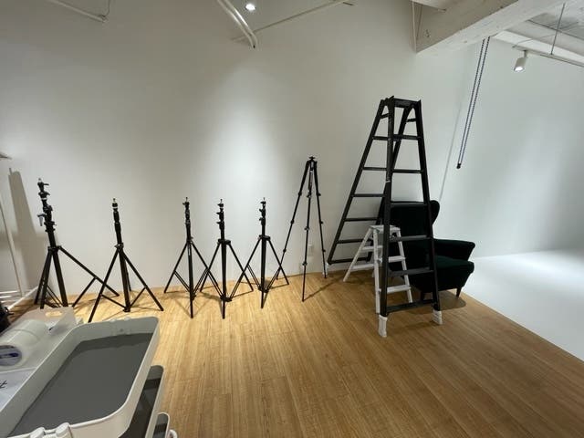 【中野富士見町駅徒歩1分】HP完成記念！高2.8×横5.5ｍ白ホリ、トップライトの打てるレンタル撮影スタジオの写真12