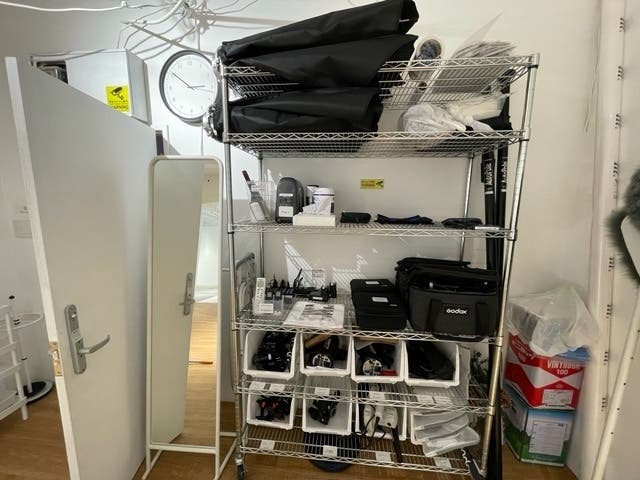 【中野富士見町駅徒歩1分】HP完成記念！高2.8×横5.5ｍ白ホリ、トップライトの打てるレンタル撮影スタジオの写真13