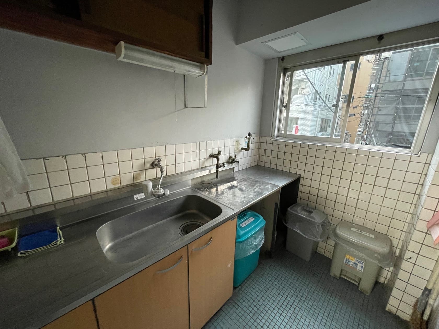 【中野富士見町駅徒歩1分】HP完成記念！高2.8×横5.5ｍ白ホリ、トップライトの打てるレンタル撮影スタジオの写真22