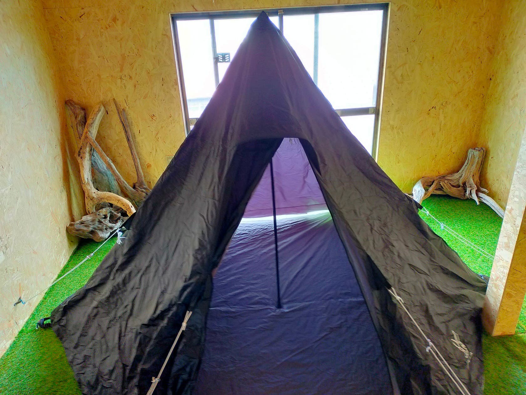 【InsideOut】屋内でキャンプ？仮想アウトドア空間の写真5