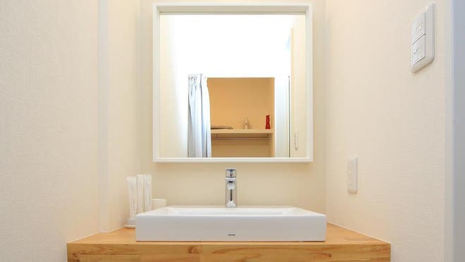 【京都駅徒歩圏内/世界遺産東寺すぐそば】カモンイン東寺東(A号室)鍵付き個室_作業用デスク、無料Wi-Fi有りの写真12