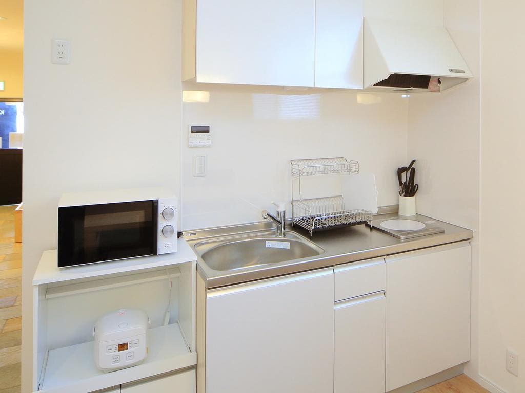 【京都駅徒歩圏内/世界遺産東寺すぐそば】カモンイン東寺東（A号室）鍵付き個室_作業用デスク、無料Wi-Fi有りの写真17