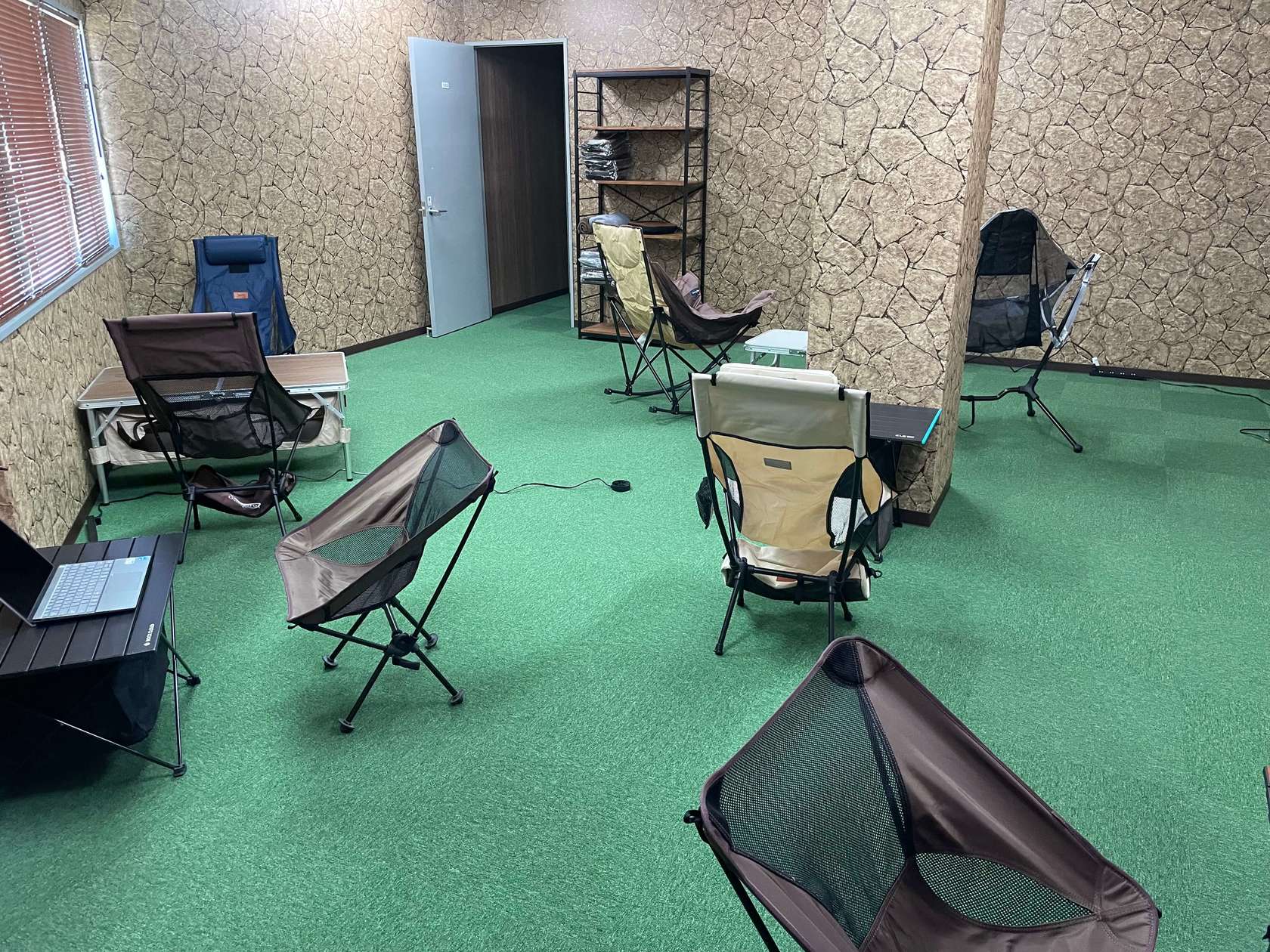 3周年記念37%OFF！11名個室が1時間999円！24時間営業！山梨県富士吉田市に所在し、都心から1時間30分とアクセス良好！の写真4