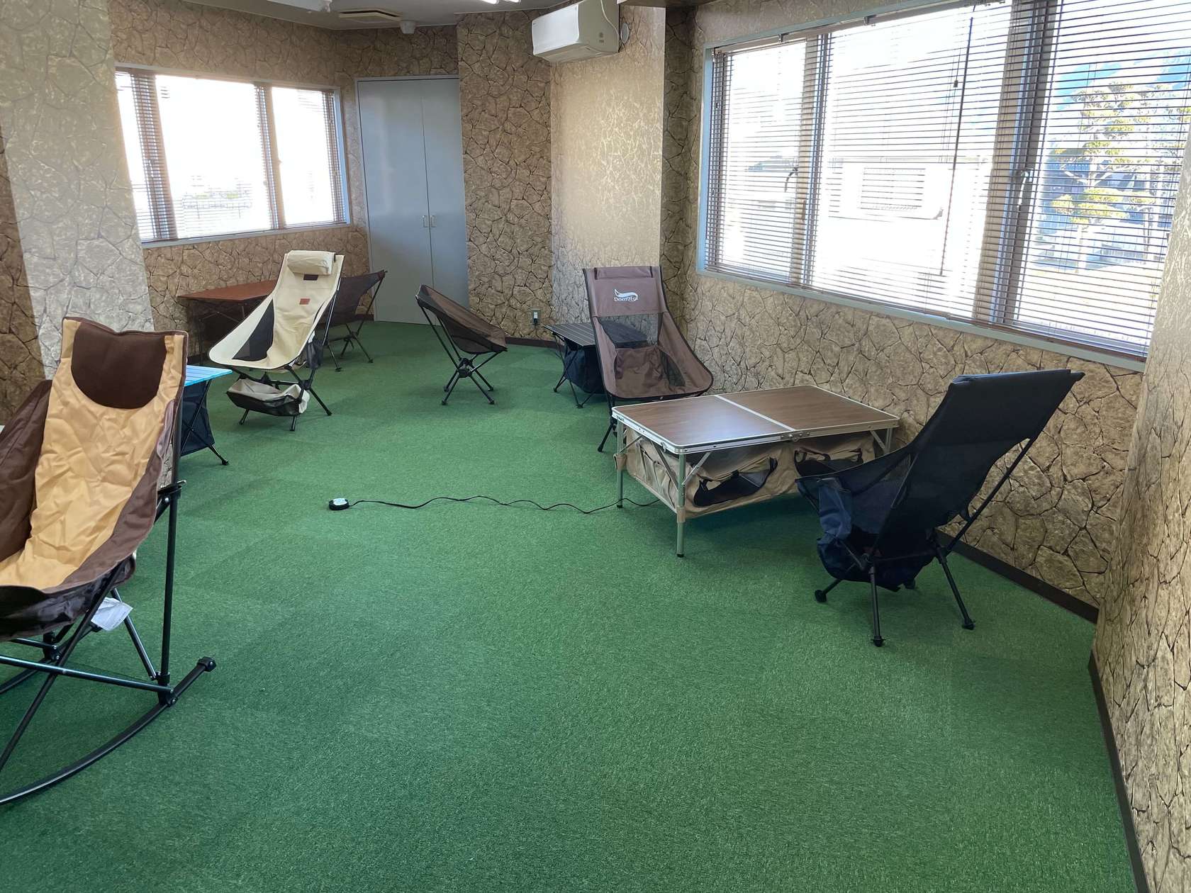 3周年記念37%OFF！11名個室が1時間999円！24時間営業！山梨県富士吉田市に所在し、都心から1時間30分とアクセス良好！の写真6