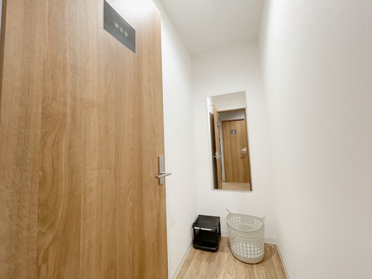 町田駅2分｜🉐格安｜24h｜高速WiFi｜モニター完備｜オンラインレッスン対応🕺｜町田ターミナル口店 Studio D［〜2名］の写真3