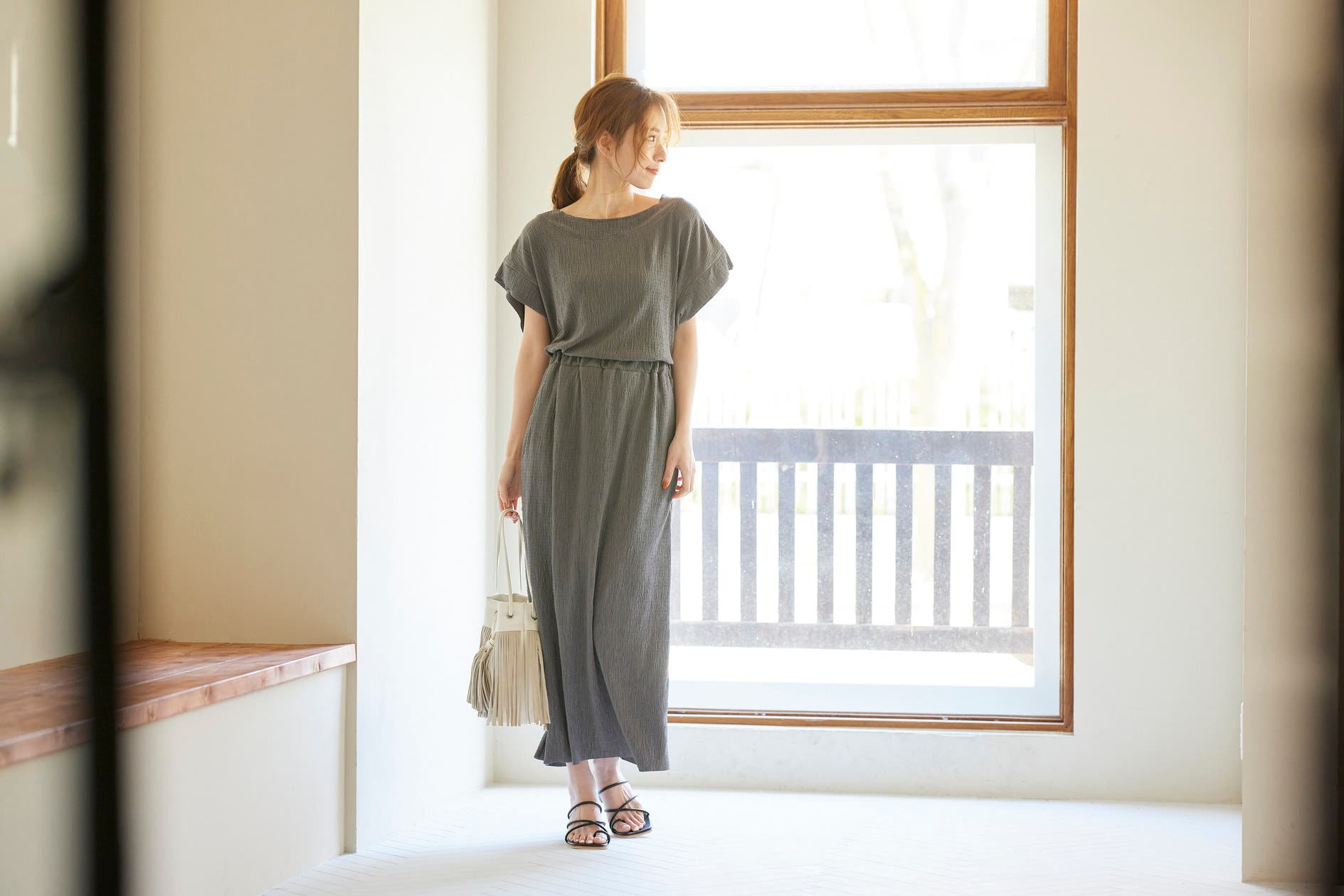 撮影をはじめ展示会、イベントスペースとしても！ パリのアパルトマンをイメージした本物のアンティークをお楽しみください。の写真8