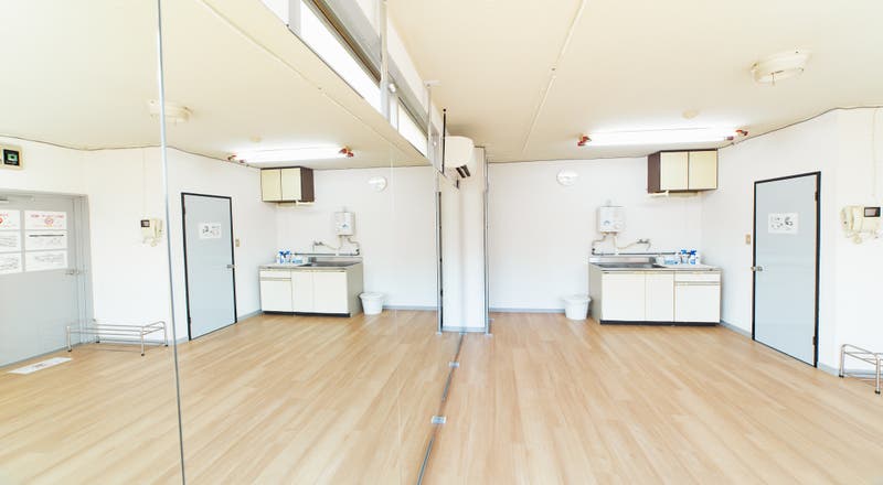 ＜市川駅１分＞ダンスができるレンタルスタジオ/幅4.2m高さ1.8の鏡付き/少人数グループ・個人練習に最適