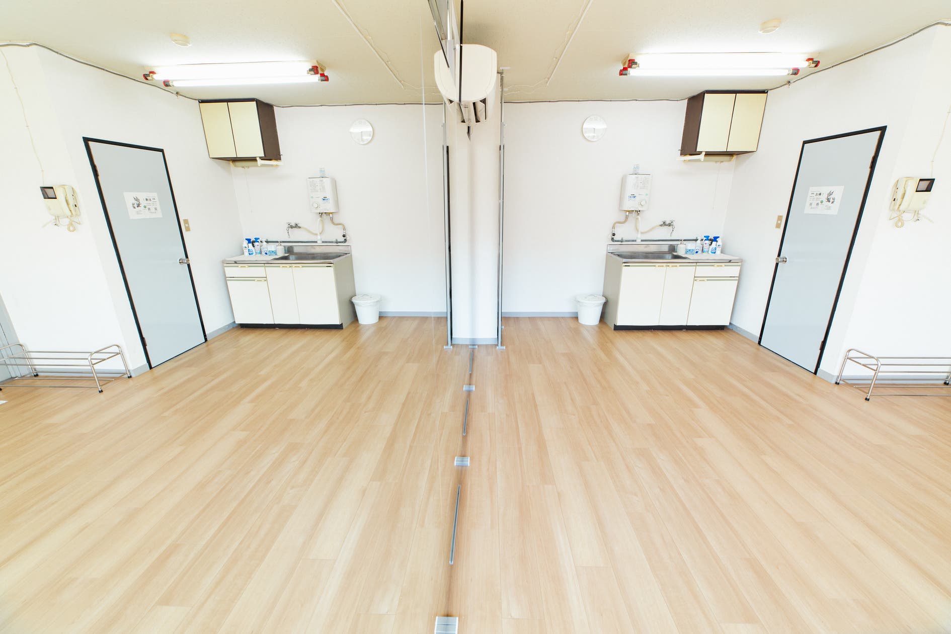 ＜市川駅１分＞ダンスができるレンタルスタジオ/幅4.2m高さ1.8の鏡付き/少人数グループ・個人練習に最適の写真5