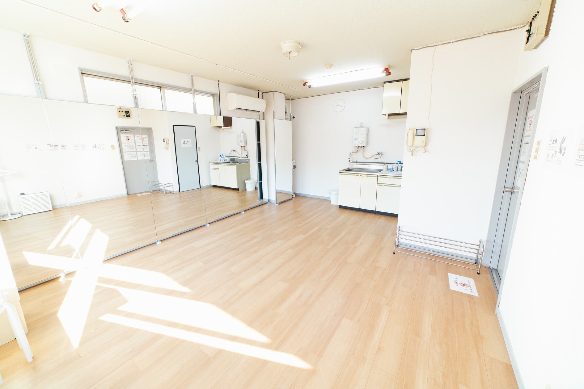 ＜市川駅１分＞ダンスができるレンタルスタジオ/幅4.2m高さ1.8の鏡付き/少人数グループ・個人練習に最適の写真9