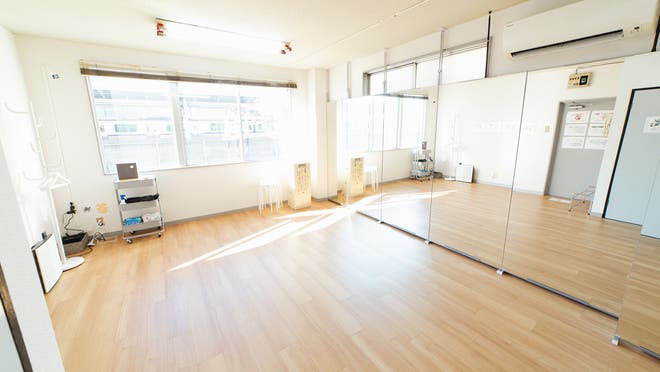 <市川駅1分>ダンスができるレンタルスタジオ/幅4.2m高さ1.8の鏡付き/少人数グループ・個人練習に最適の写真10