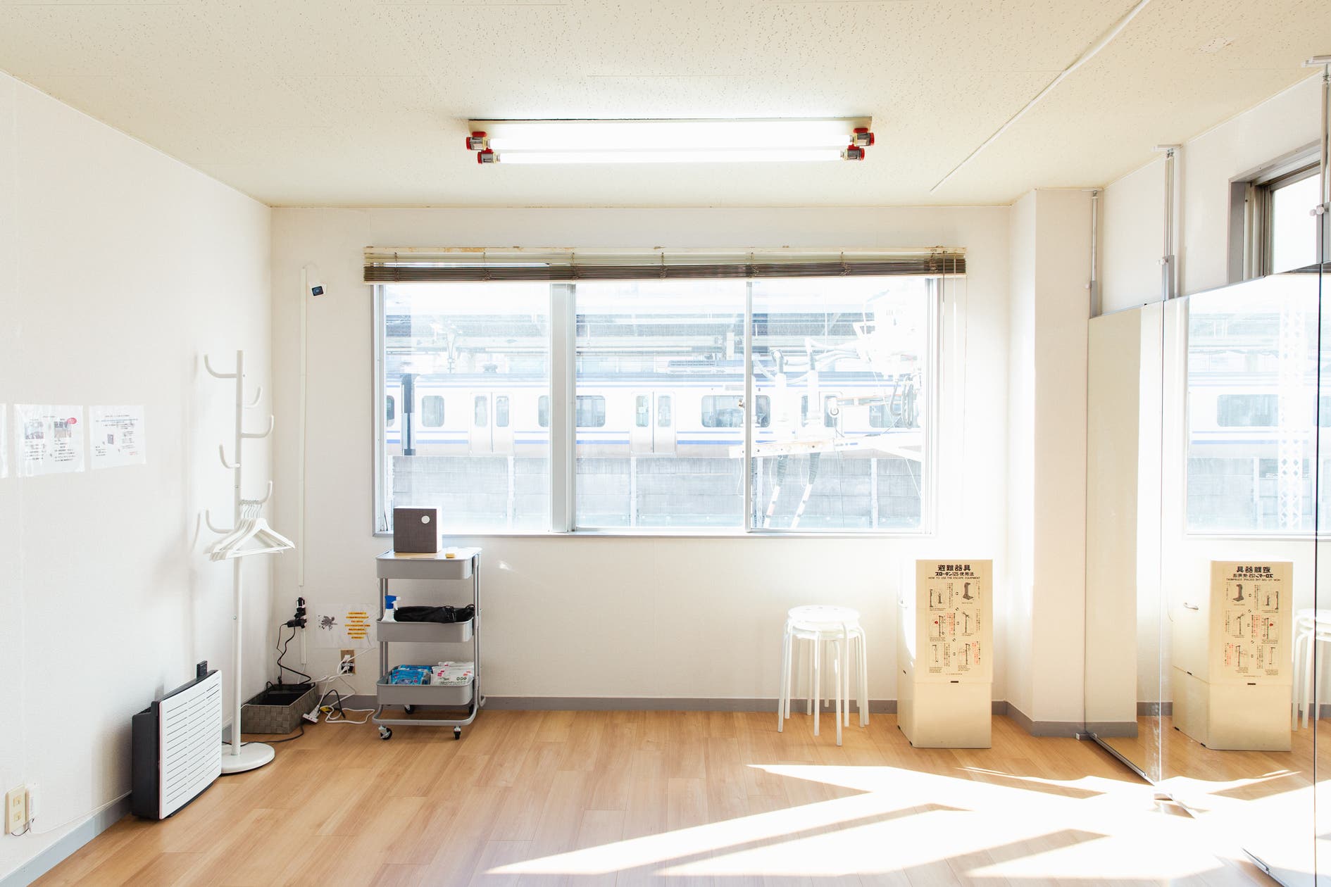 ＜市川駅１分＞ダンスができるレンタルスタジオ/幅4.2m高さ1.8の鏡付き/少人数グループ・個人練習に最適の写真14