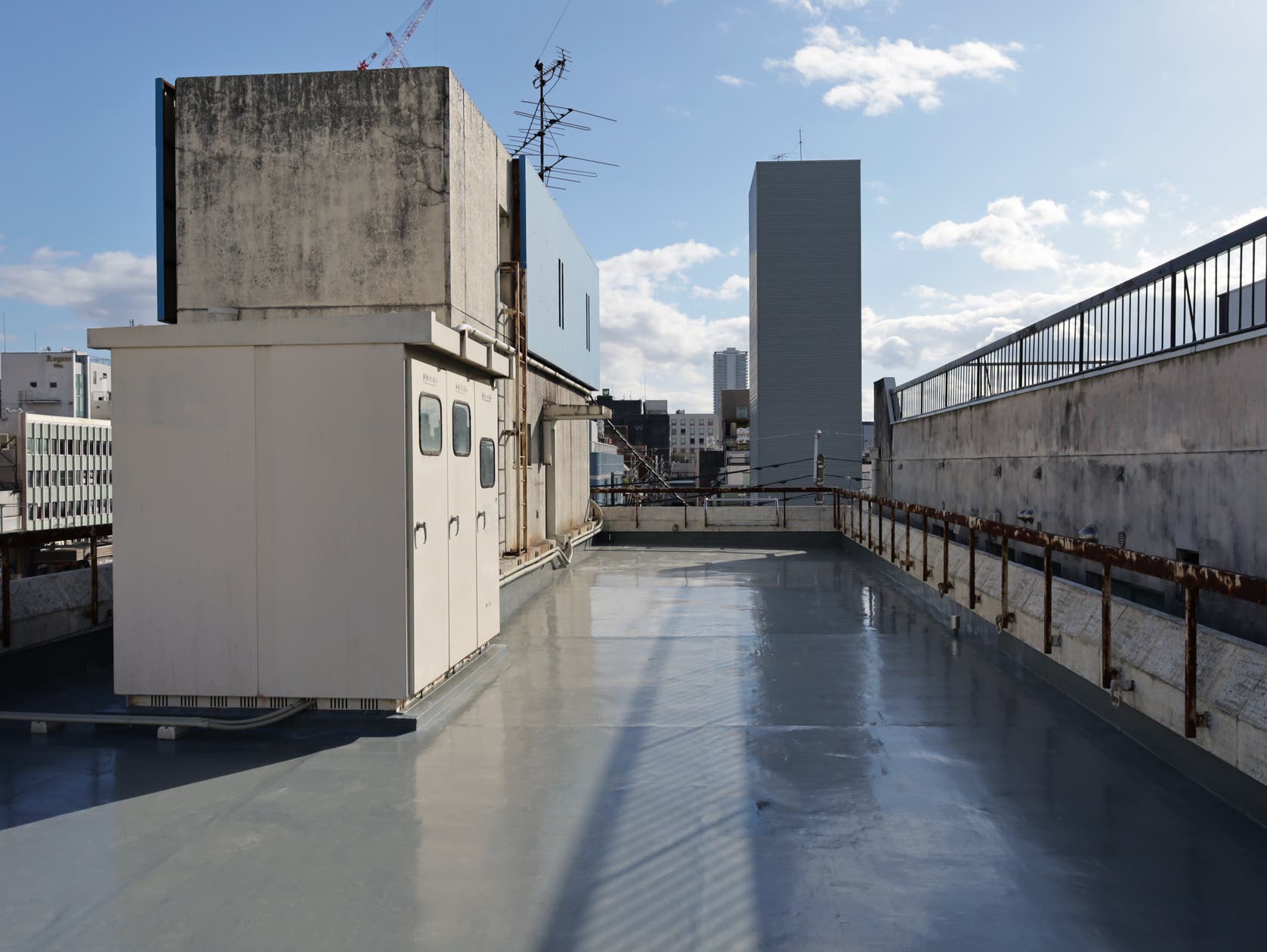 ☆セール中リニューアルグレー漆喰壁☆【レビュー10%オフ】ホワイトスペース・北窓自然光・天井高3m・グレー漆喰壁・フォトスタジオの写真11