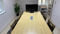 【稲毛駅4分】自然光たっぷり快適!完全個室!光Wi-Fi/モニター/テレワーク・会議・セミナー・面接・商談・撮影・朝活に最適の写真2
