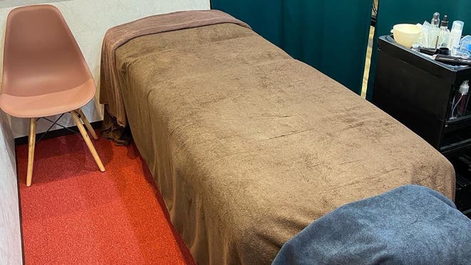 名東区レンタルエステルーム ガラスパーテションの人気ルームの写真1