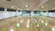 JR奈良、近鉄新大宮から徒歩6分。ダンスレッスンや練習、ヨガ、パーソナルトレーニング、ワークショップや販売会も使用歴ありの写真2
