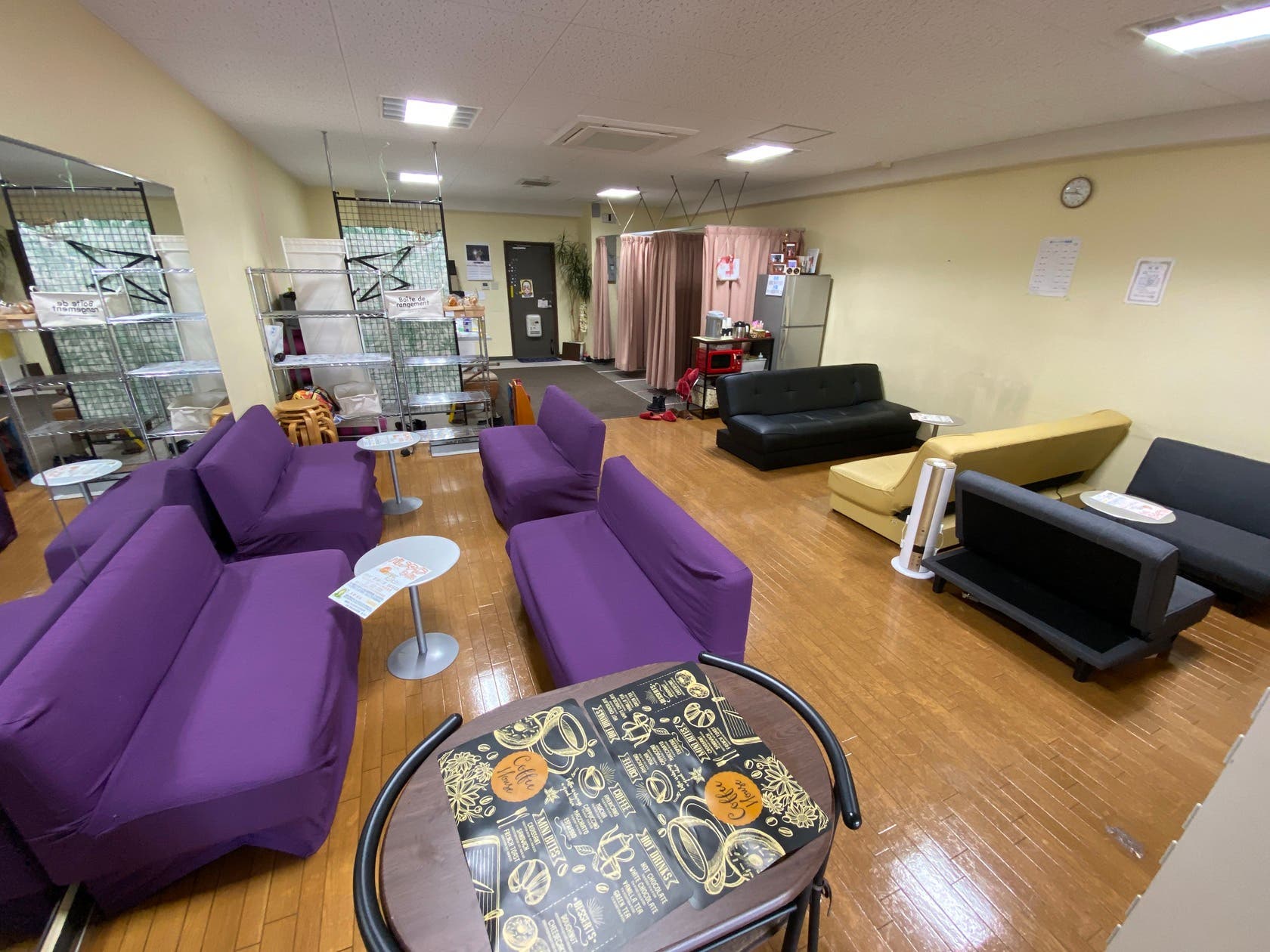 JR奈良、近鉄新大宮から徒歩6分。ダンスレッスンや練習、ヨガ、パーソナルトレーニング、ワークショップや販売会も使用歴ありの写真3