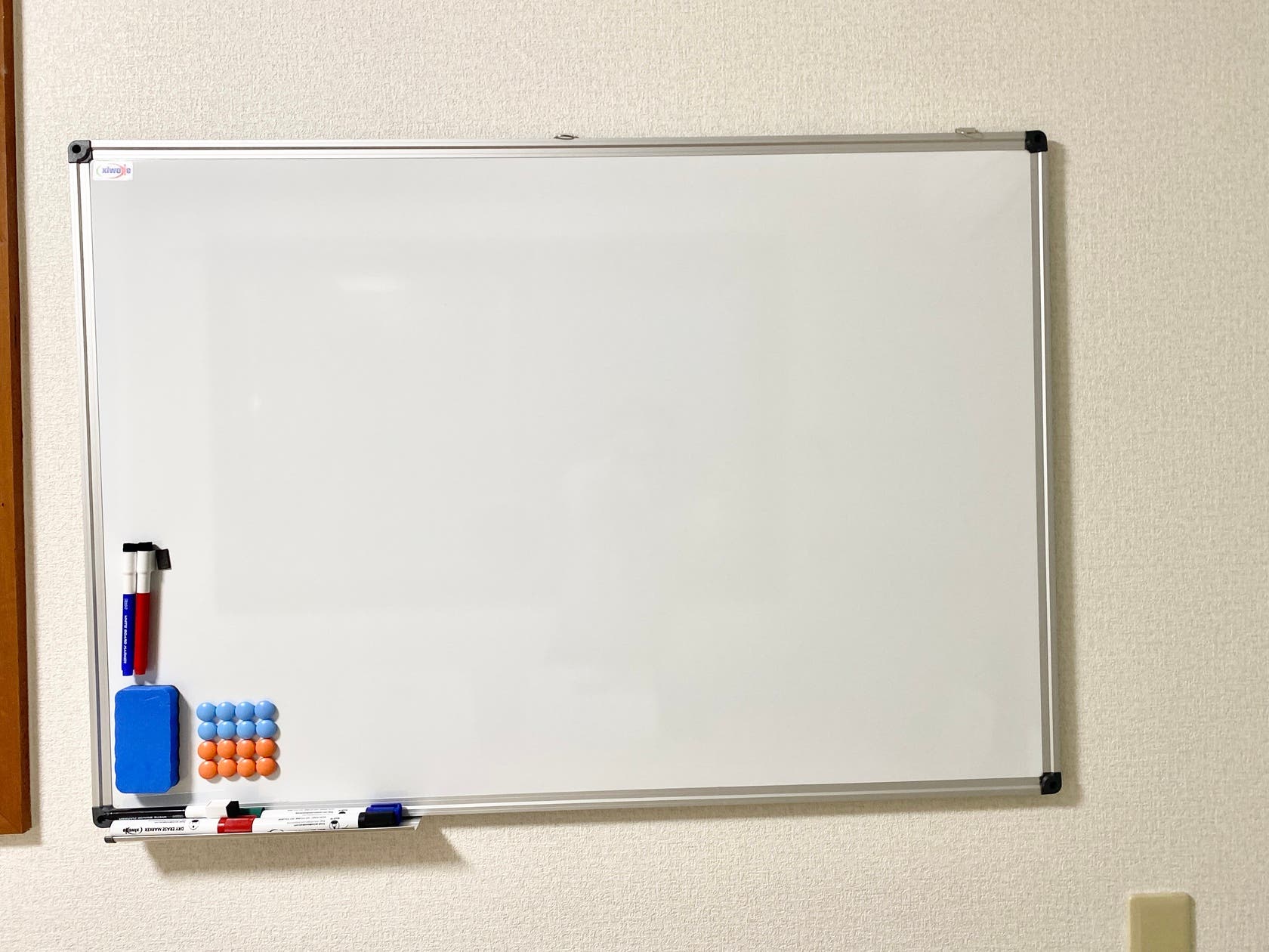 小倉駅から徒歩4分！12名着席可能でテレワークに最適な綺麗なレンタル会議室の写真11