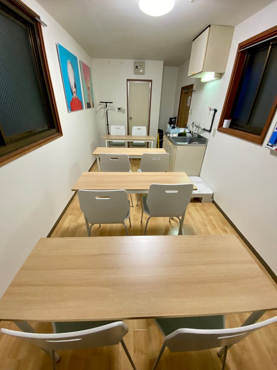 小倉駅から徒歩4分！12名着席可能でテレワークに最適な綺麗なレンタル会議室の写真14