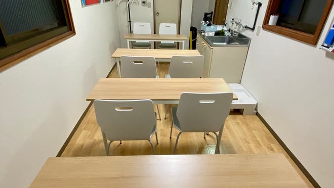 小倉駅から徒歩4分!12名着席可能でテレワークに最適な綺麗なレンタル会議室の写真14