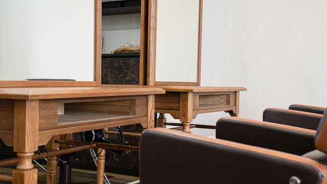 名東区シェアサロン美容室 名東区レンタル美容室 ドア側向かって右B席の写真2