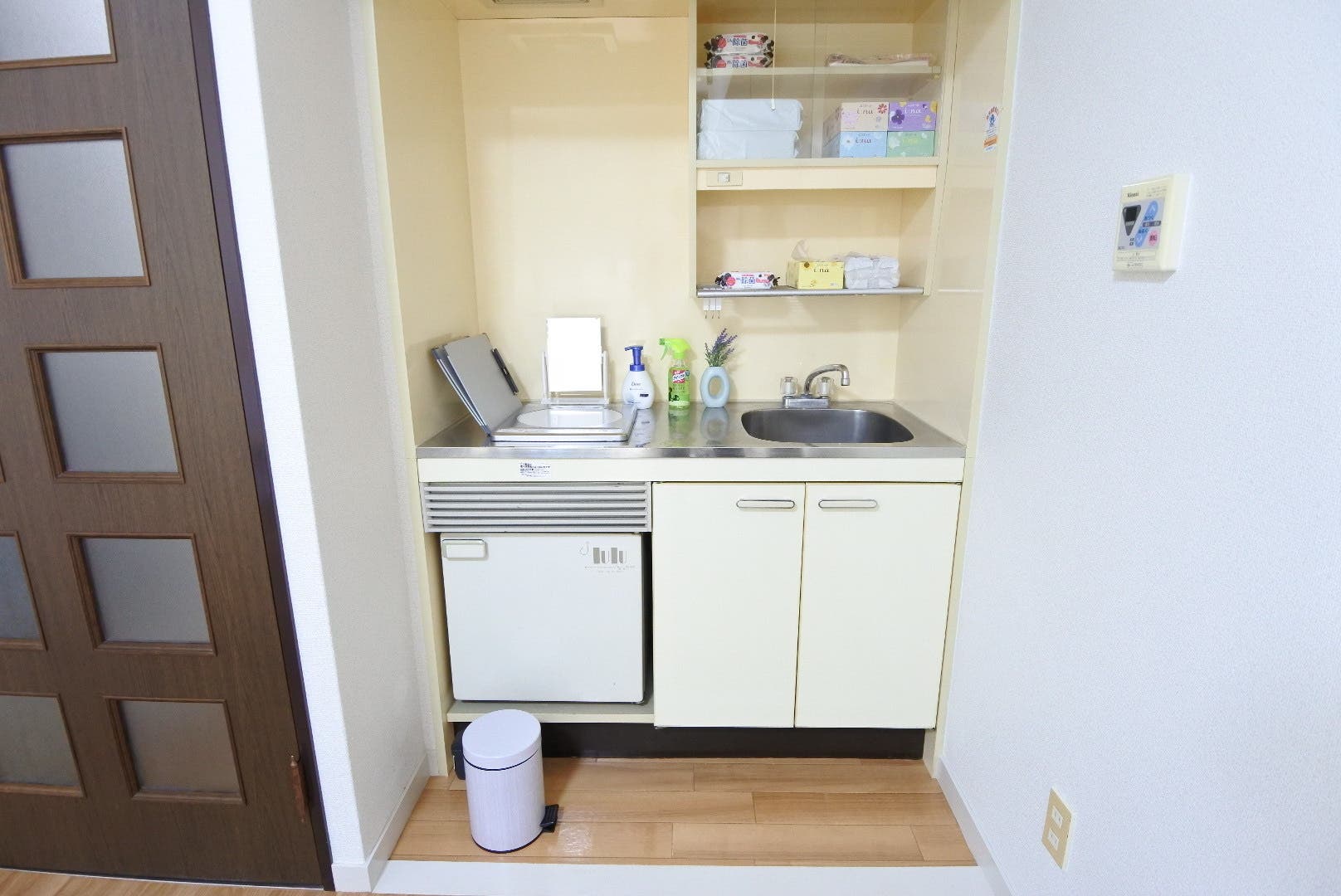 天神駅4分｜充実備品＆使いやすさ◎の貸し会議室｜光Wi-Fi/ホワイトボード/姿見/プロジェクター/モニター|会議|作業etc.の写真13