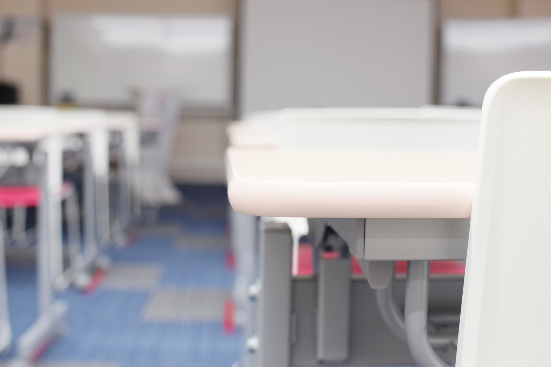 【博多駅徒歩3分】定員20名+予備椅子有り！プロジェクター含む備品・高速Wi-Fi無料！302会議室の写真9