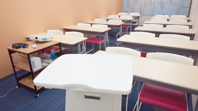 【博多駅徒歩3分】定員20名+予備椅子有り!プロジェクター含む備品・高速Wi-Fi無料!302会議室の写真5