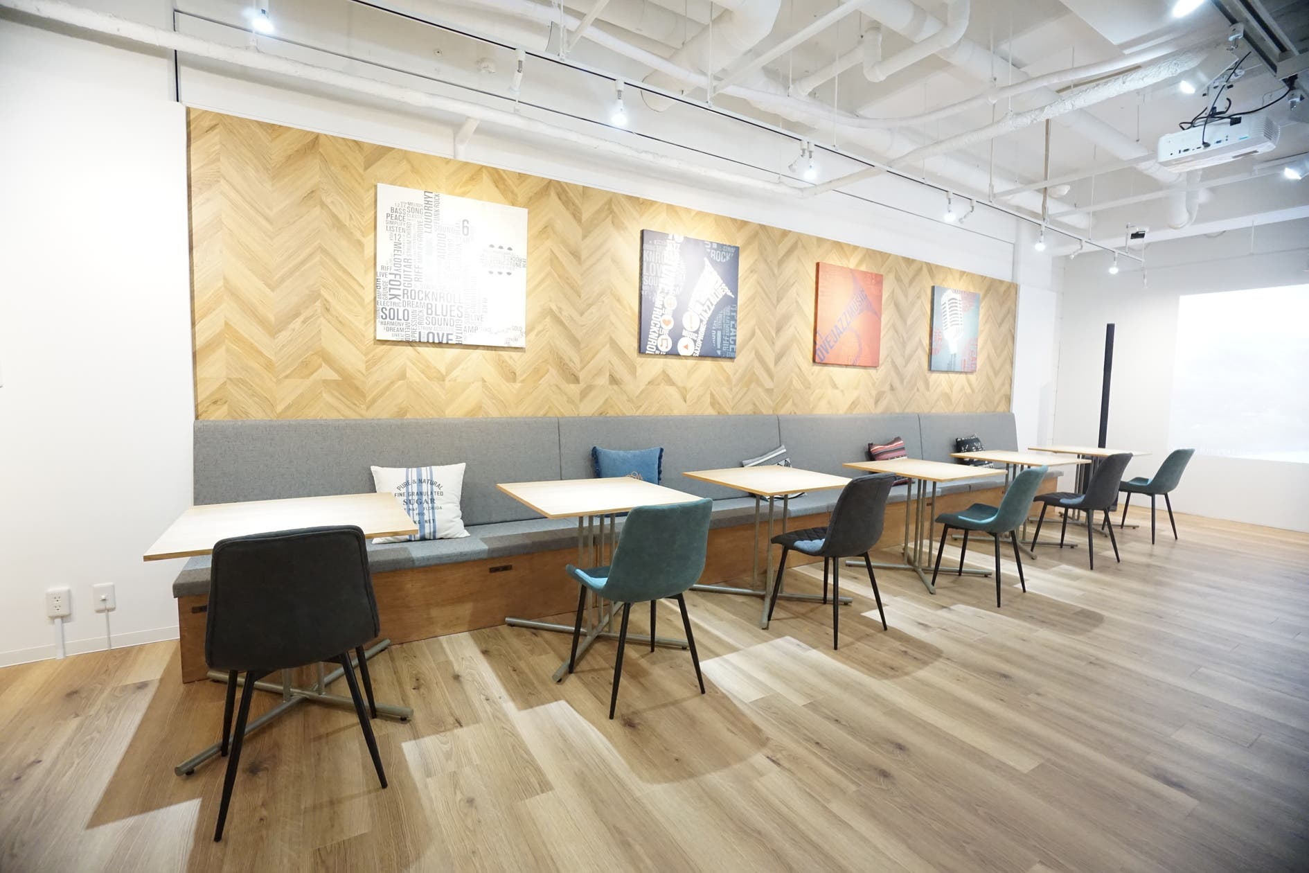 ✨OPEN SALE✨＜EXPRESSION＞ソファ席4：リモートワークや勉強に！高速光Wi-Fi設置！神保町駅徒歩3分の写真1