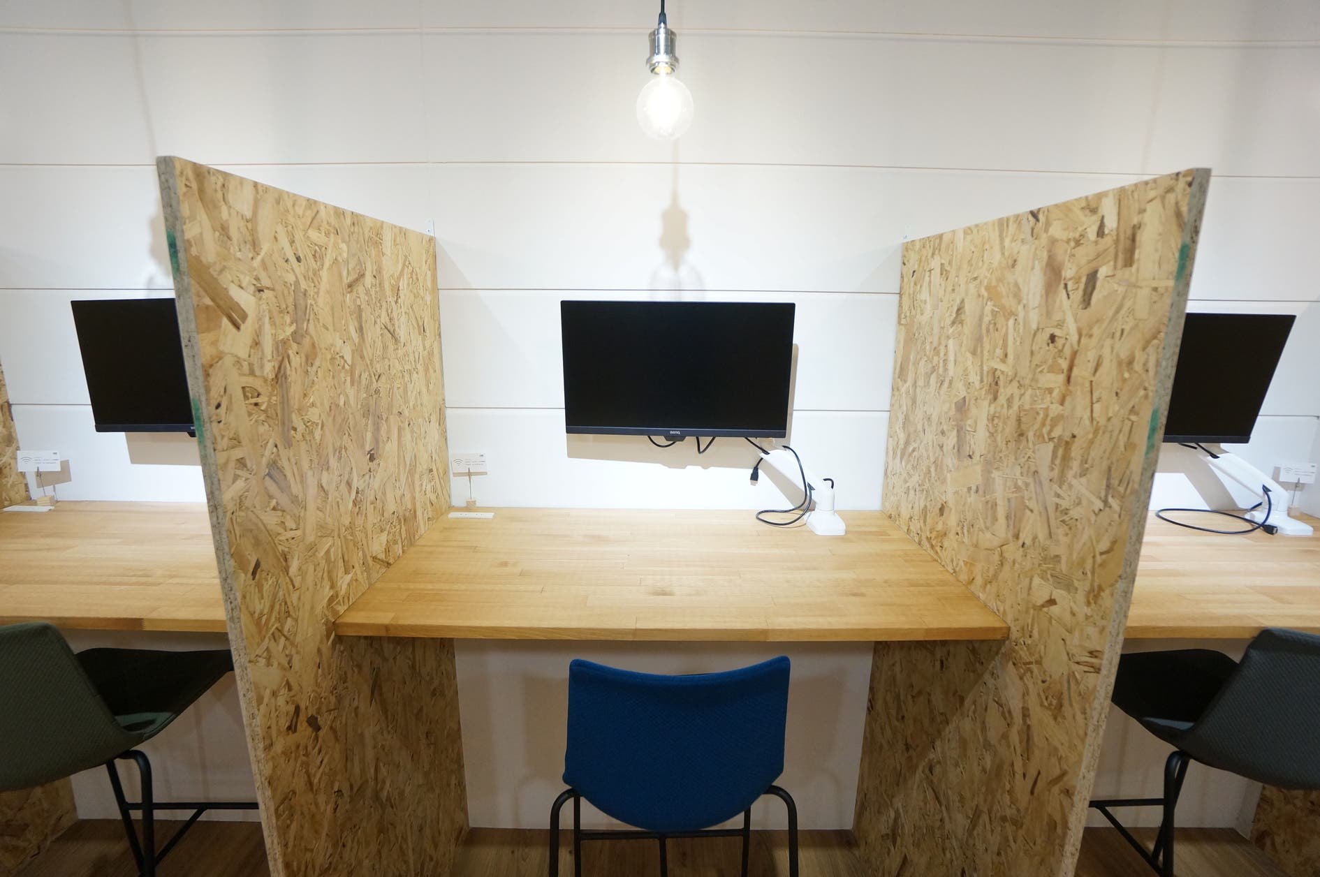 ✨OPEN SALE✨＜EXPRESSION＞カウンター席4：テレワークや勉強に！高速Wi-Fi/モニタ/神保町駅徒歩3分の写真5