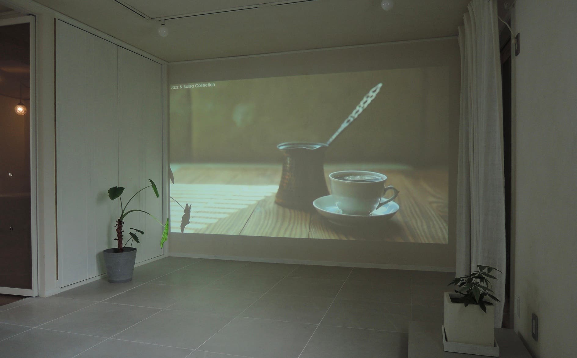 プロジェクターの画像1