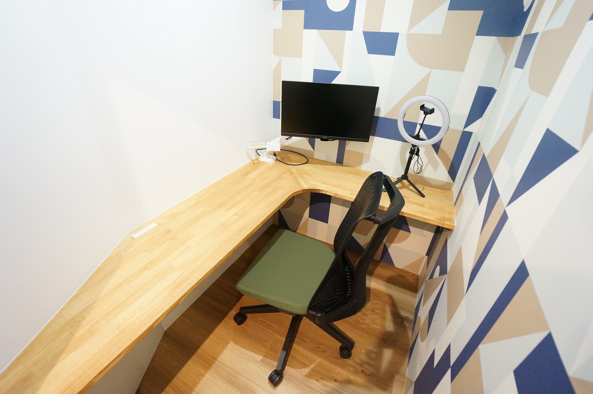 ✨OPEN SALE✨＜EXPRESSION＞ワークブース5：完全個室！高速光Wi-Fi・モニター設置！神保町駅徒歩3分の写真5