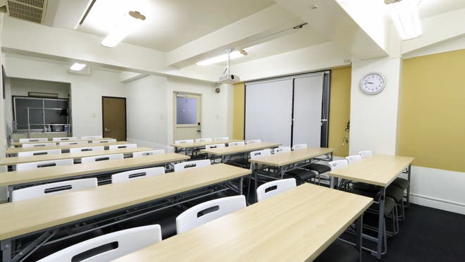 【東京駅2分・地下出口すぐ!改装済!38名】プロジェクター・マイク・スピーカー・WiFi無料!ふれあい貸し会議室 八重洲No14の写真2