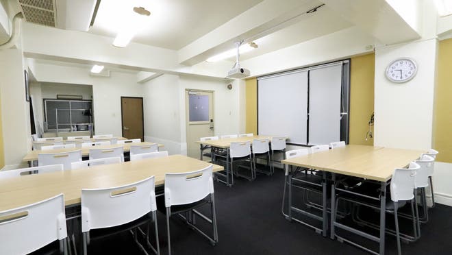 【東京駅2分・地下出口すぐ!改装済!38名】プロジェクター・マイク・スピーカー・WiFi無料!ふれあい貸し会議室 八重洲No14の写真6