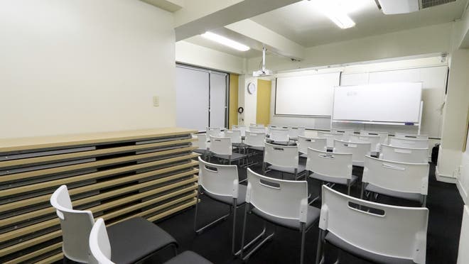 【東京駅2分・地下出口すぐ!改装済!38名】プロジェクター・マイク・スピーカー・WiFi無料!ふれあい貸し会議室 八重洲No14の写真13