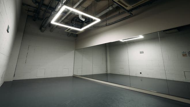 ベストホスト運営✨高田馬場最安値❗️ 天高4mのおしゃれスペースで動画&写真撮影・ダンス・ヨガ/27㎡ /24h【Bスタジオ】の写真2